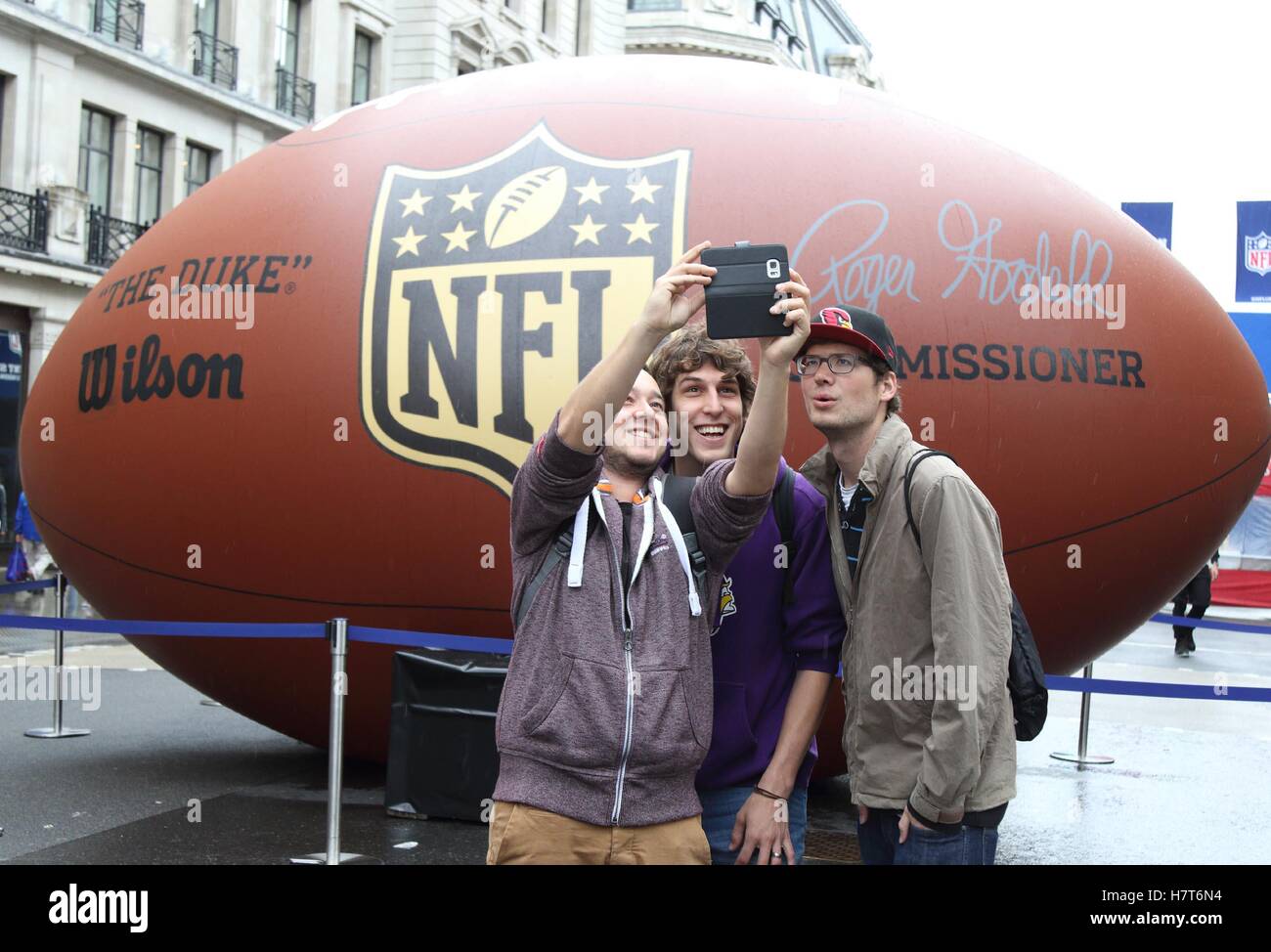 London, UK. 011016. Atmosphere. NFL on Regent Street - the length of ...