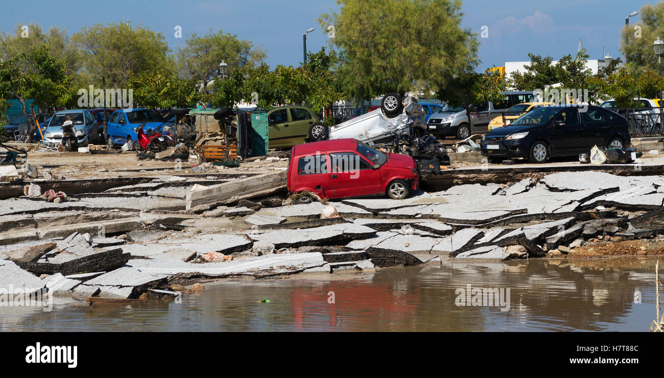 An area along the waterfront where the road and parking lot have ...