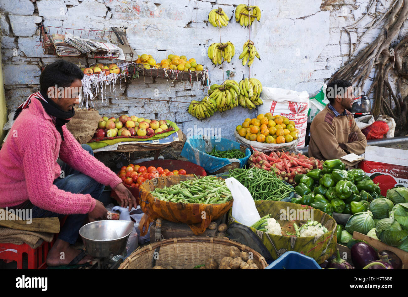 Almora market hi-res stock photography and images - Alamy