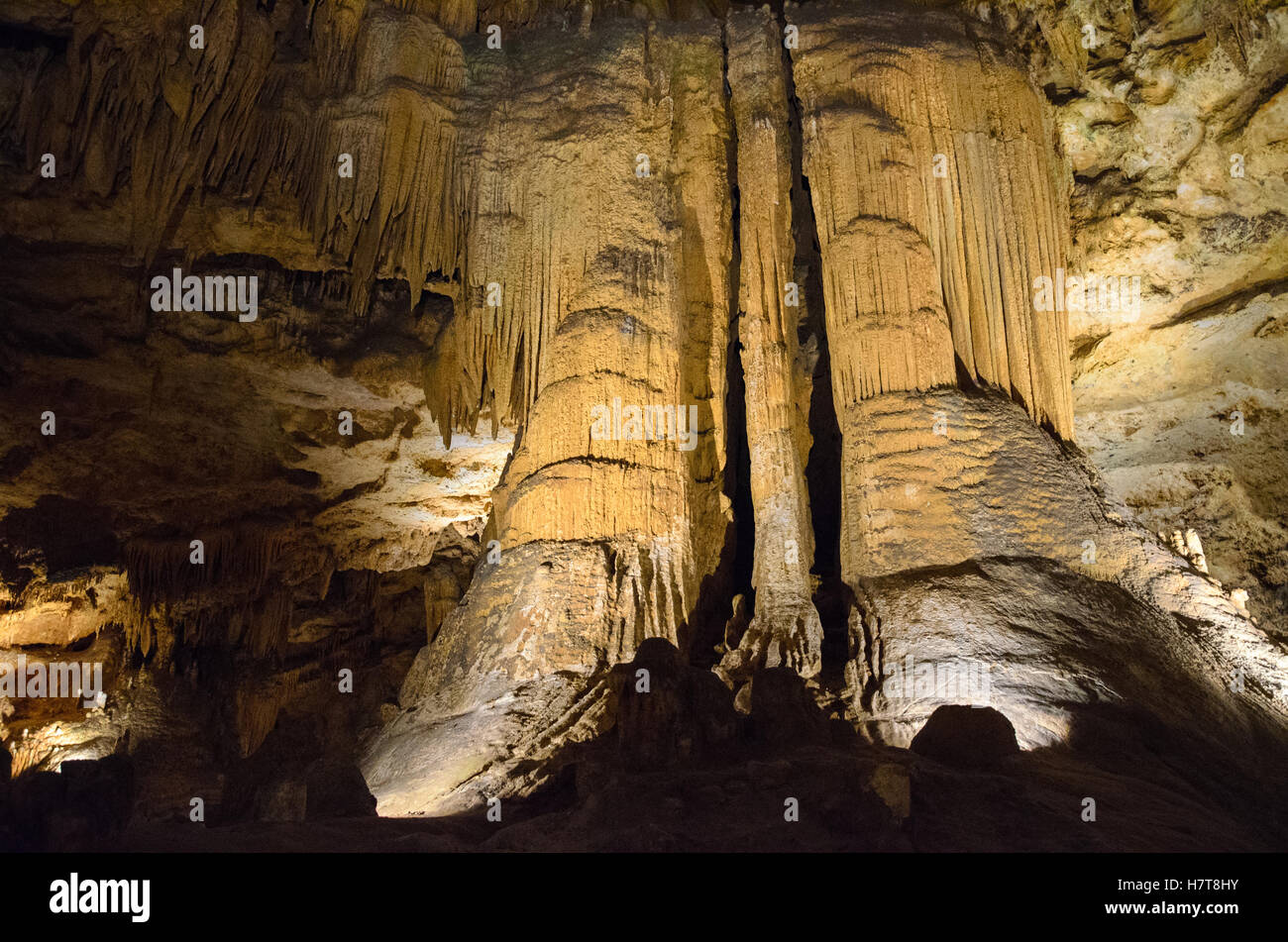 Luray caverns stalactites stalagmites hi-res stock photography and ...