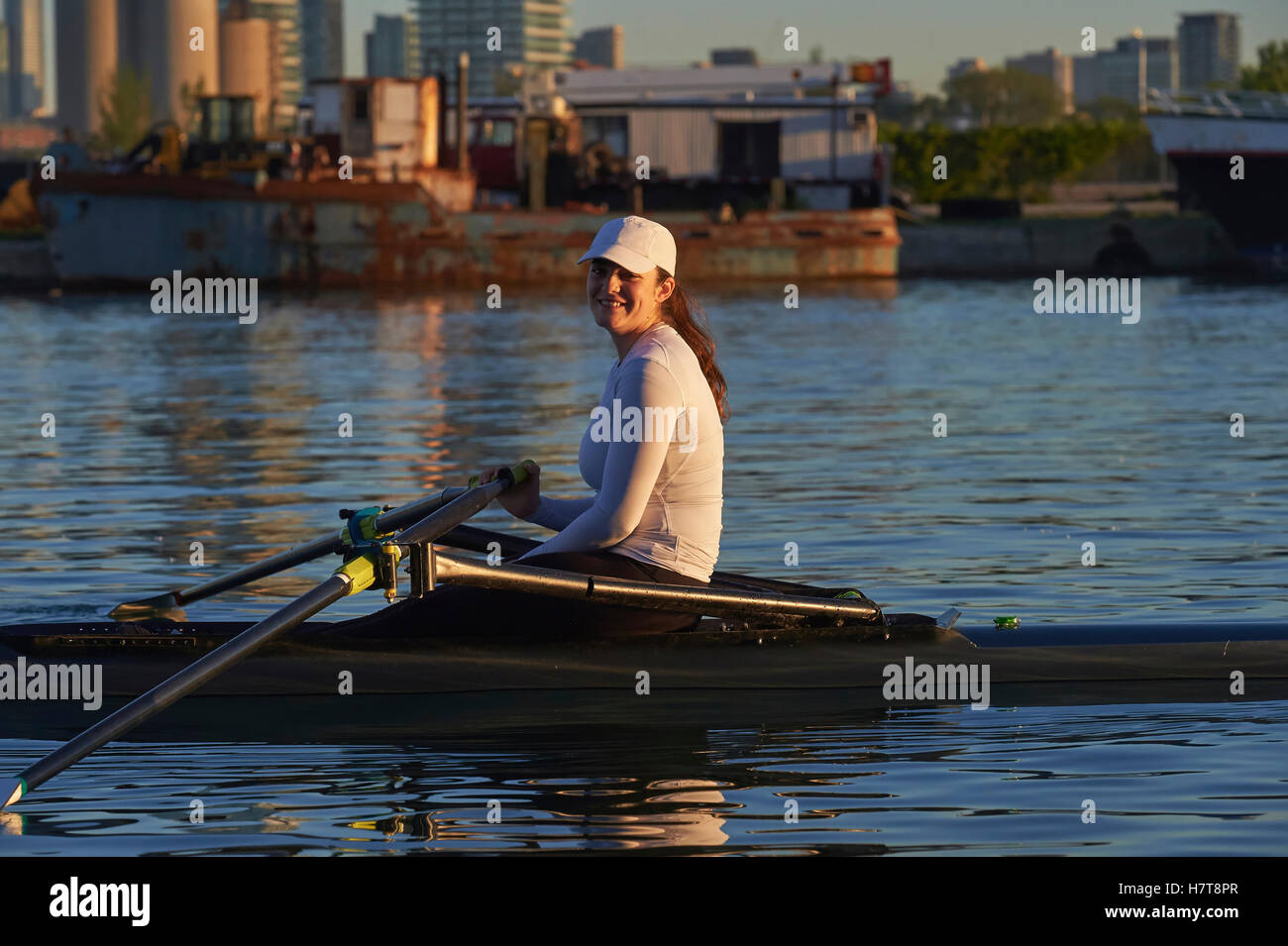Single oar sculling hi-res stock photography and images - Alamy