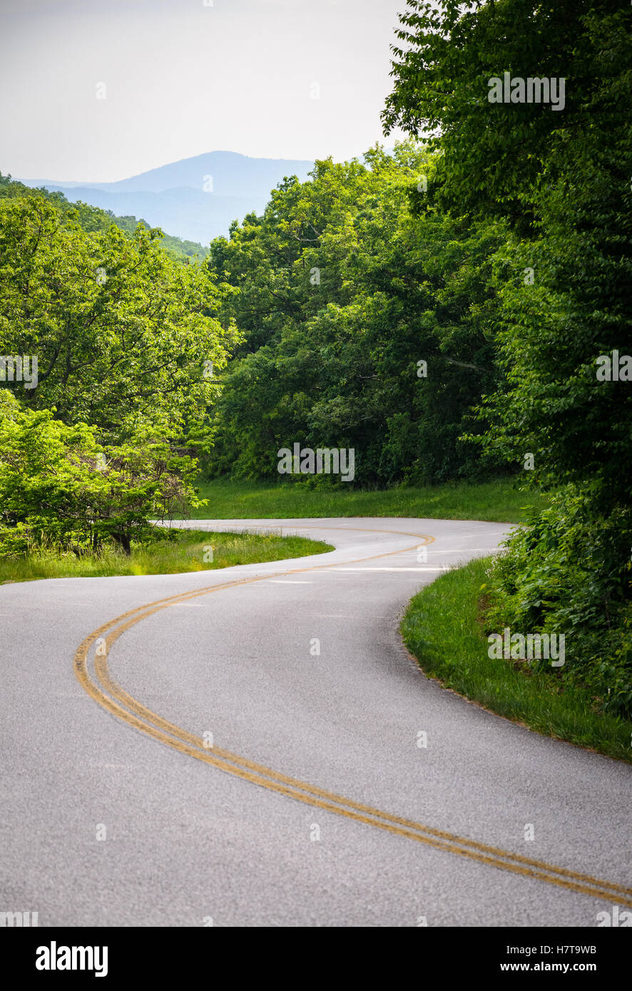 Blue ridge parkway hi-res stock photography and images - Alamy