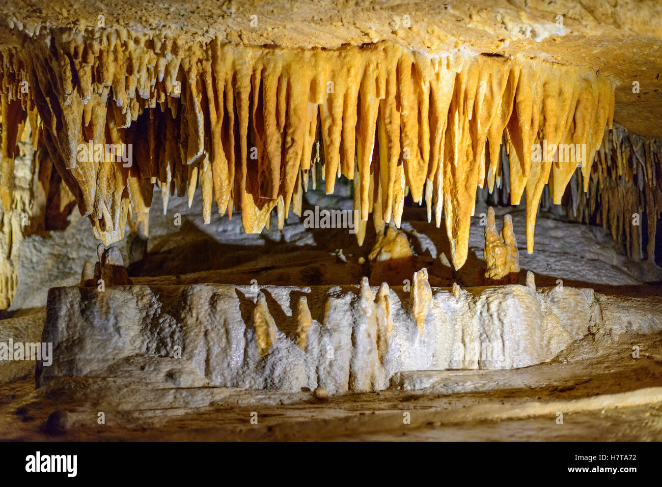 Caverns of luray hi-res stock photography and images - Alamy