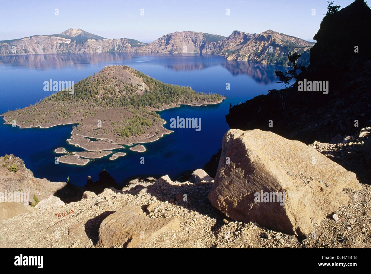 Wizard Island, cone of destroyed Mt Mazama and remains of lava flow in ...
