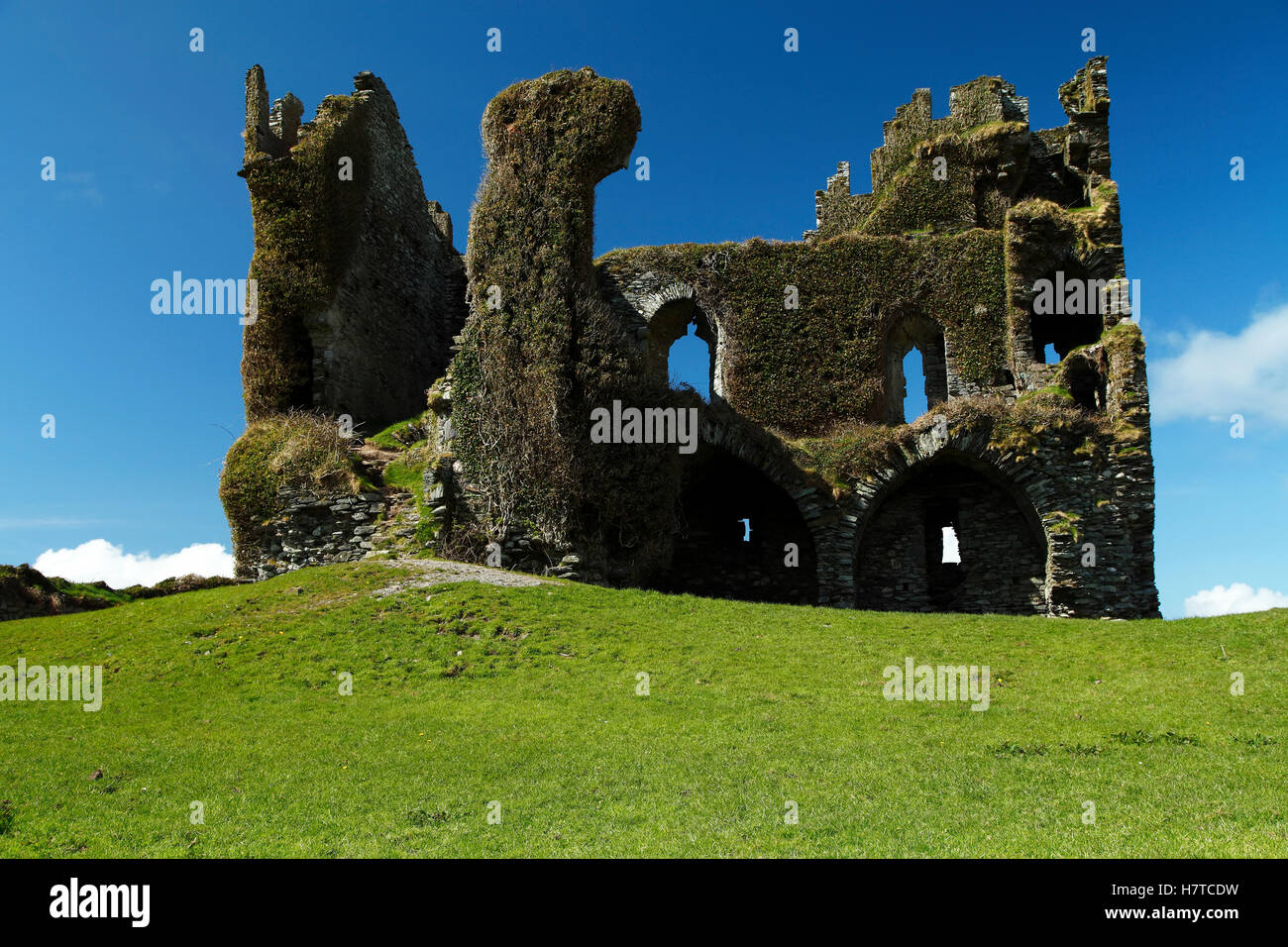 Cahirciveen county kerry hi-res stock photography and images - Alamy