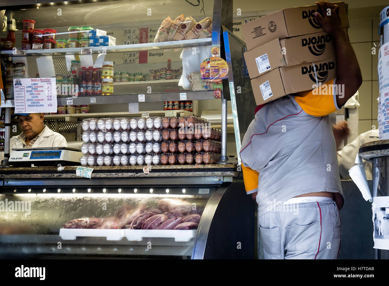 Butchers uniform hi-res stock photography and images - Alamy