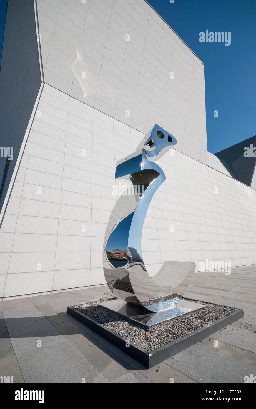 The stainless steel sculpture Big Heech by acclaimed Iranian-Canadian ...