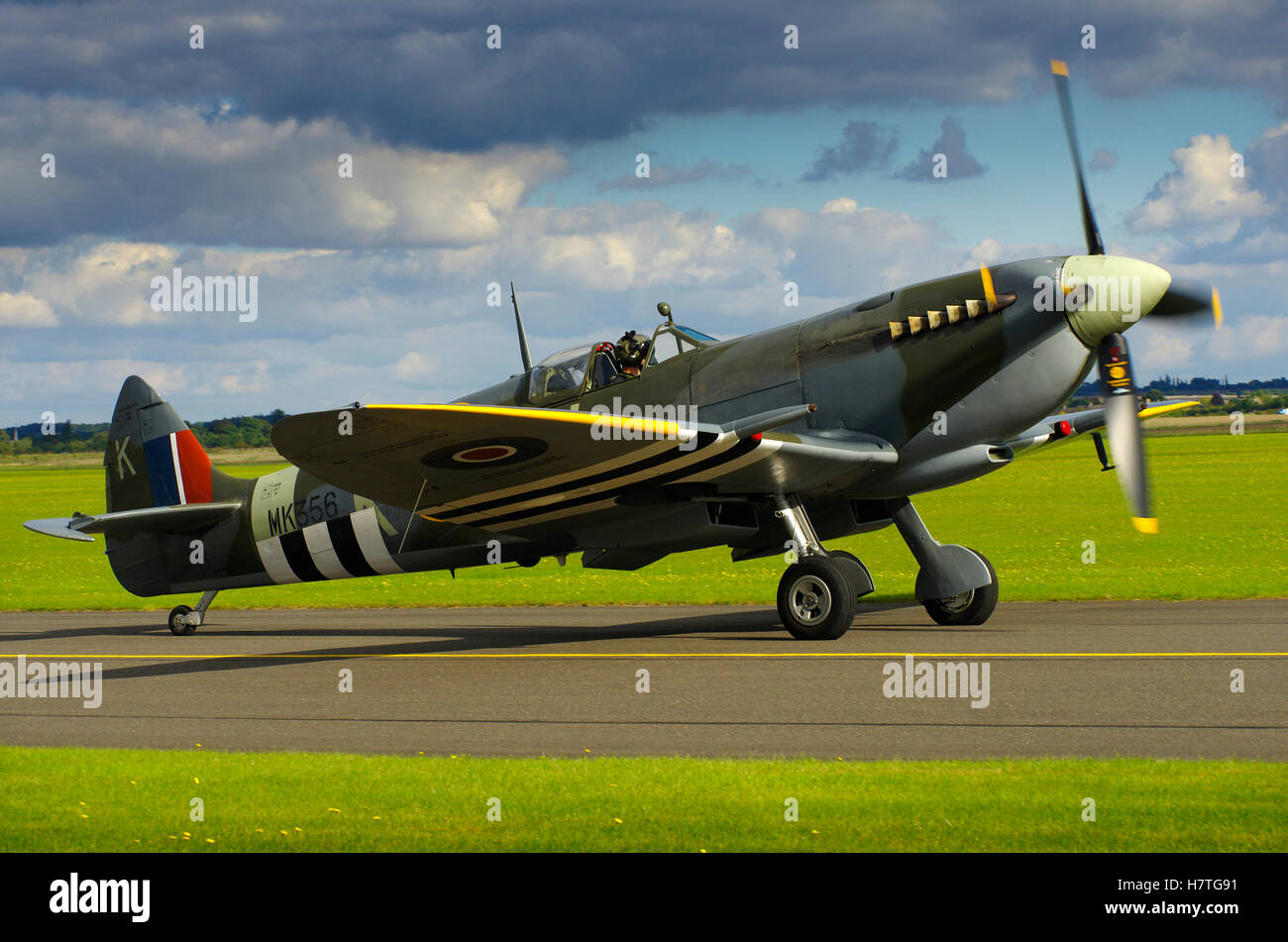 Spitfire stripes hi-res stock photography and images - Alamy