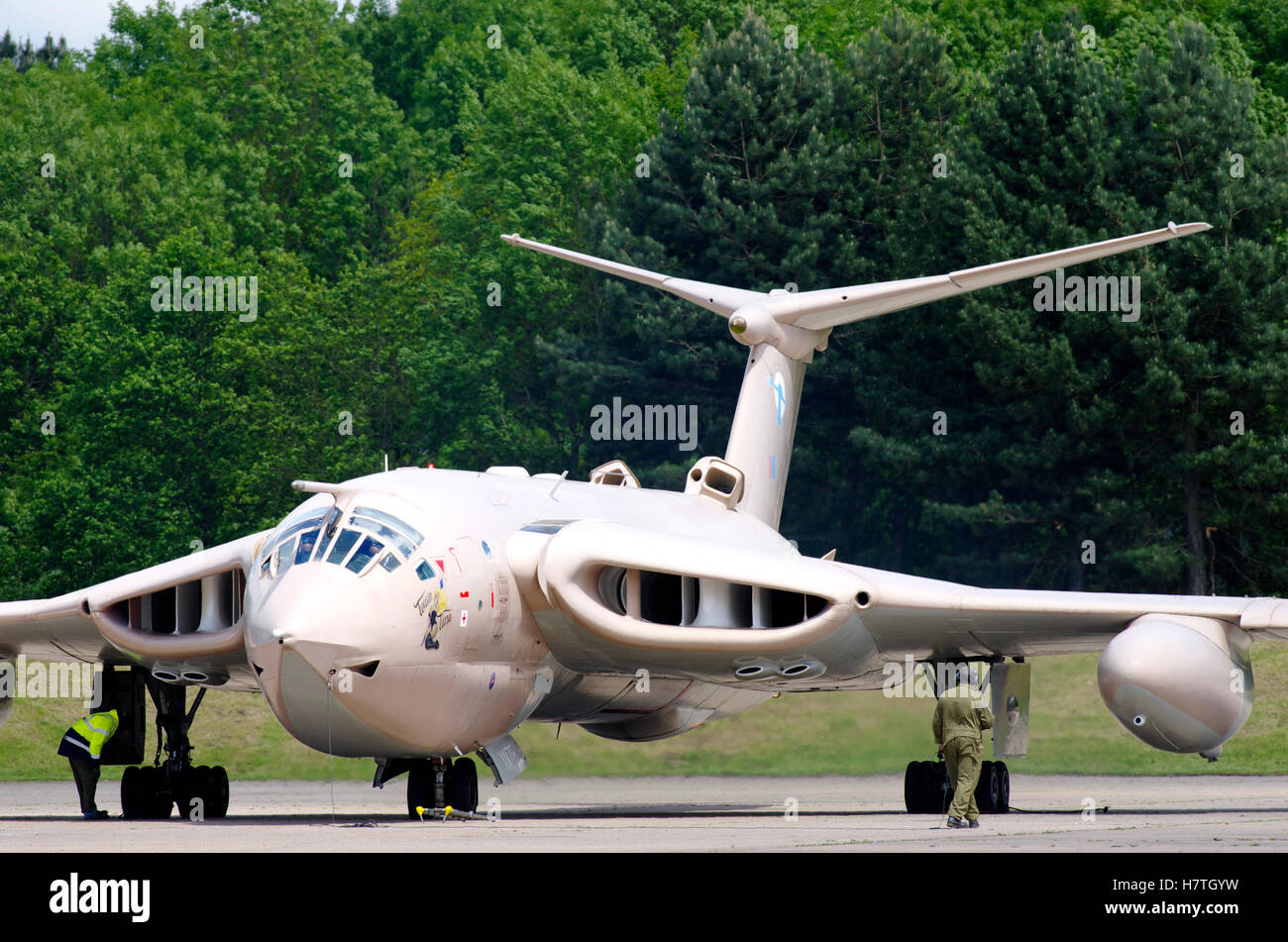 Victor Tanker Aircraft High Resolution Stock Photography and Images - Alamy