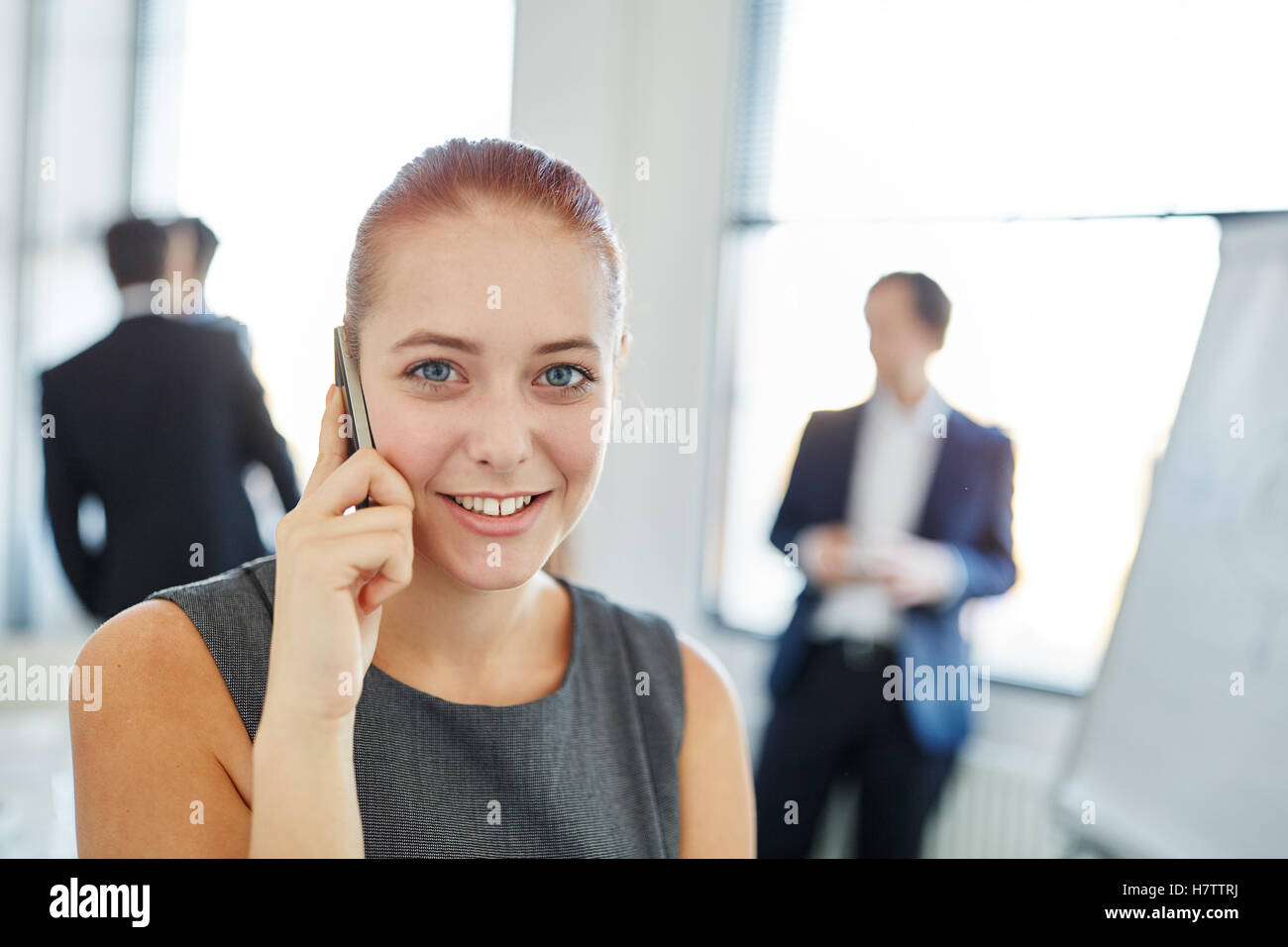 Employee listen hi-res stock photography and images - Alamy