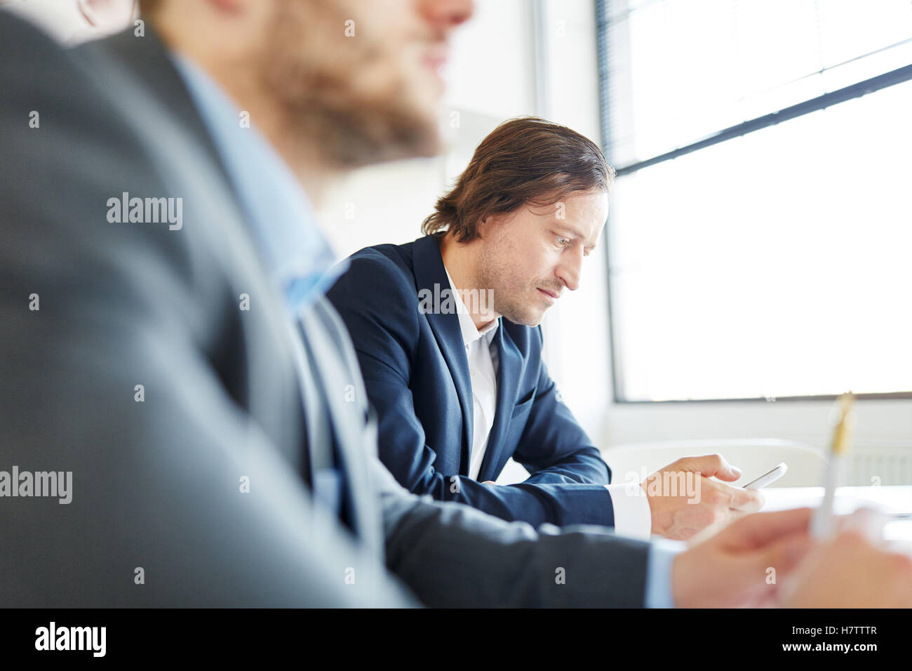 Business people meeting thinking hi-res stock photography and images ...