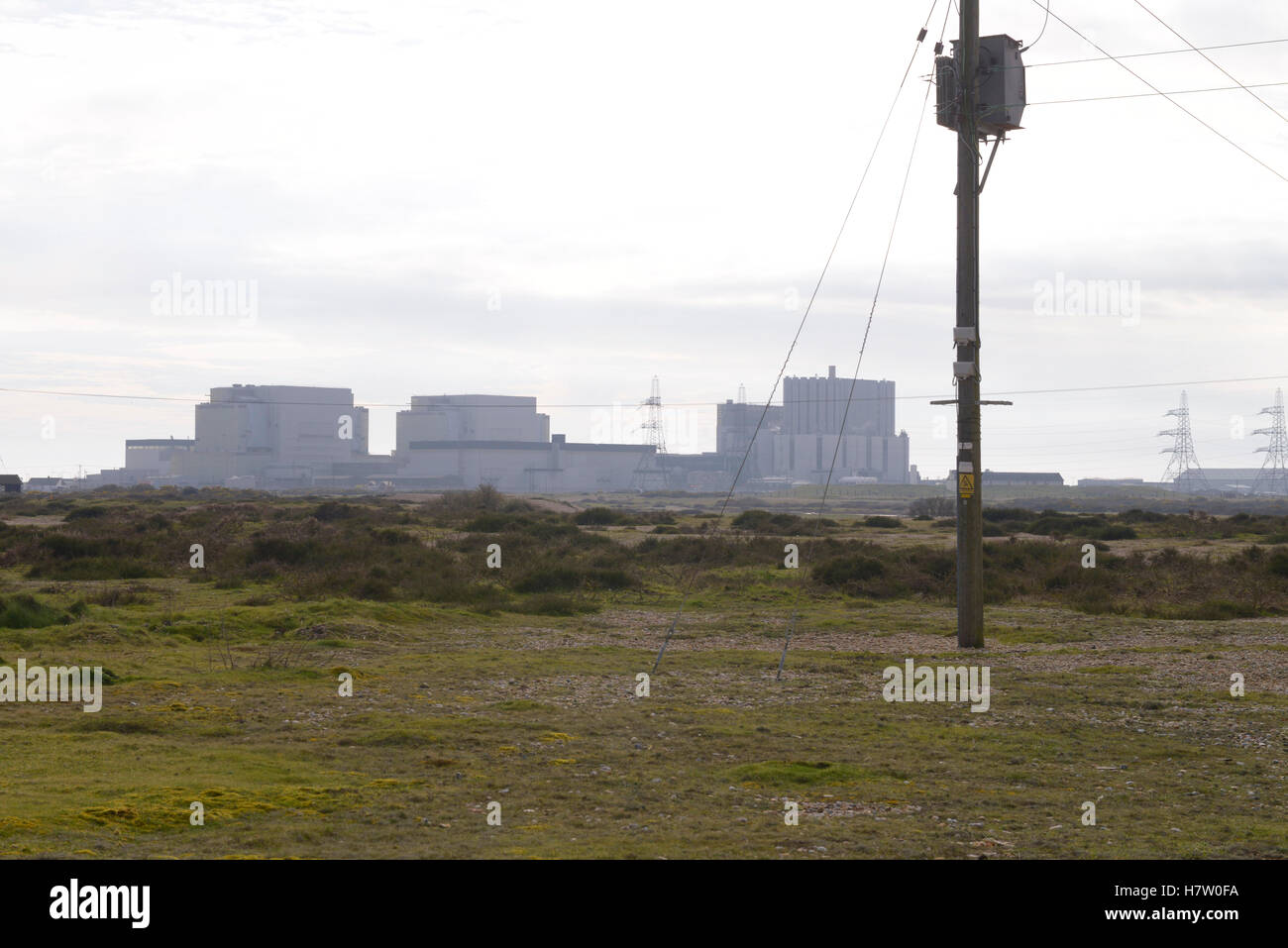 Dungeness nuclear power station hi-res stock photography and images - Alamy