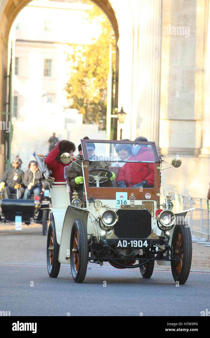 316 VCR316 Mr Peter Little Mr Peter Little 1904 Peugeot France AD1904 ...