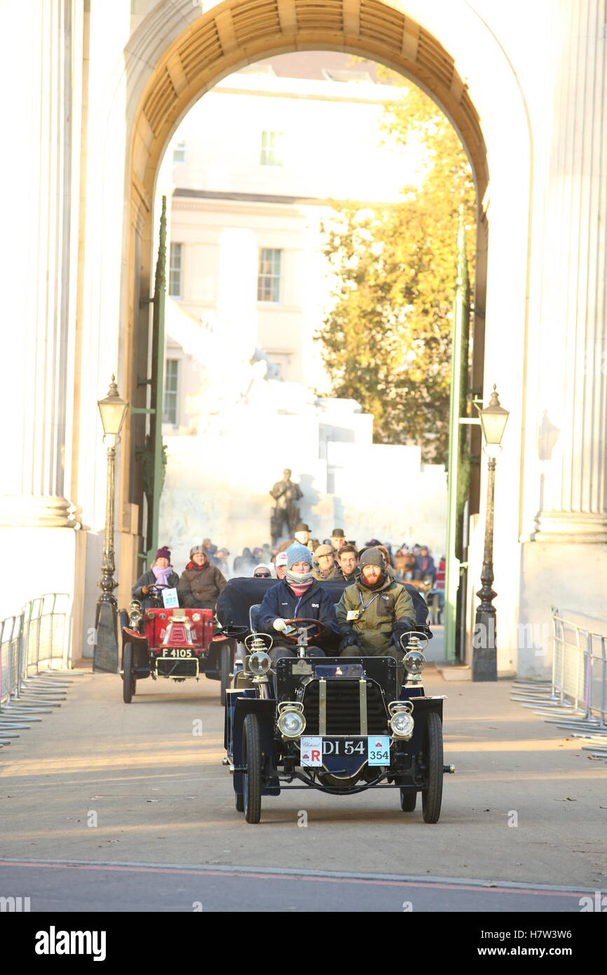 Gladiator veteran car hi-res stock photography and images - Alamy