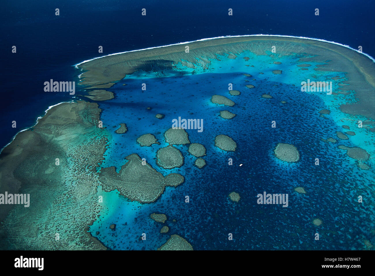Aerial view of Fitzroy Reef, Capricorn-Bunker group, Great Barrier Reef ...