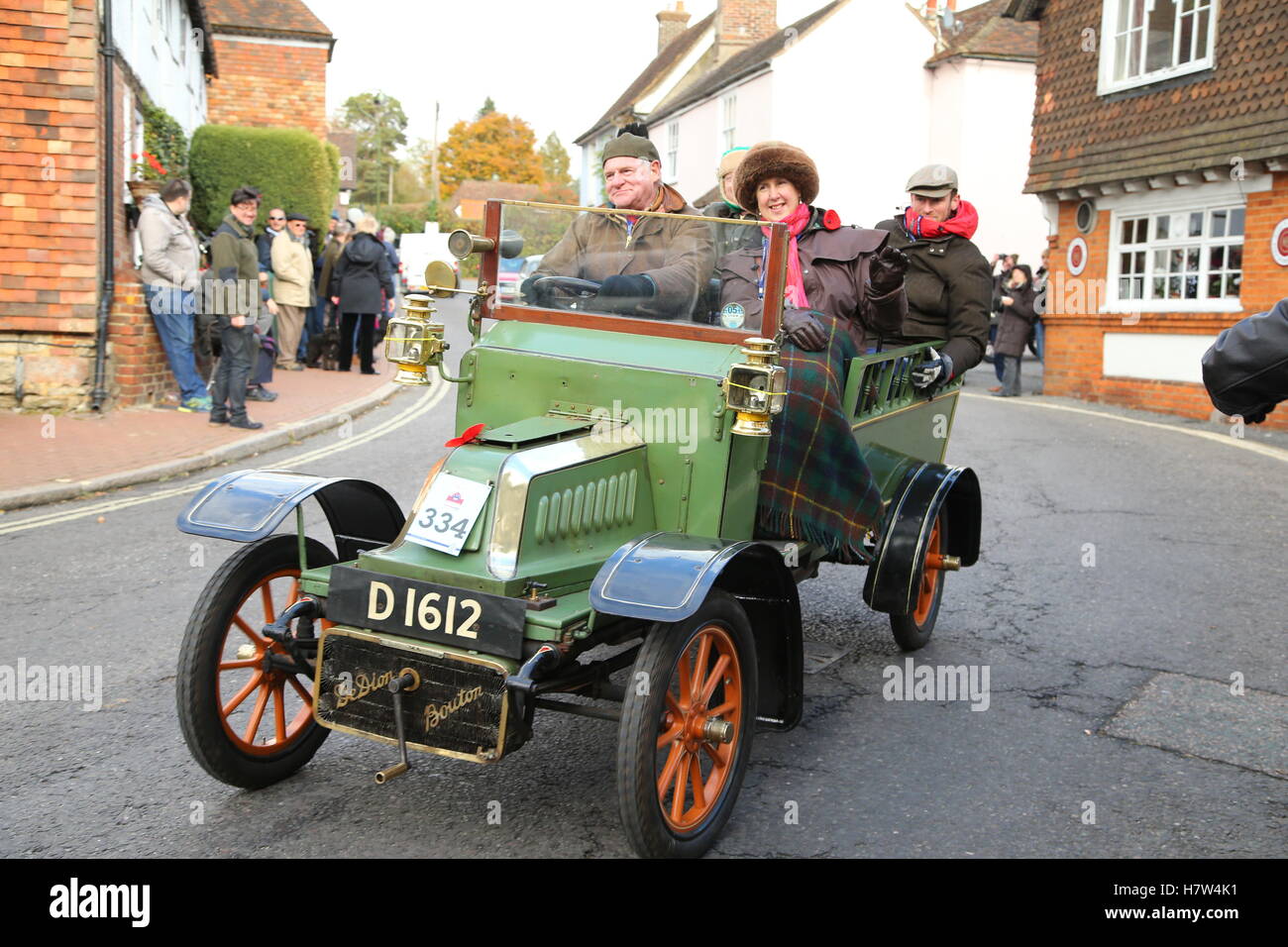 Robert simpson hi-res stock photography and images - Alamy