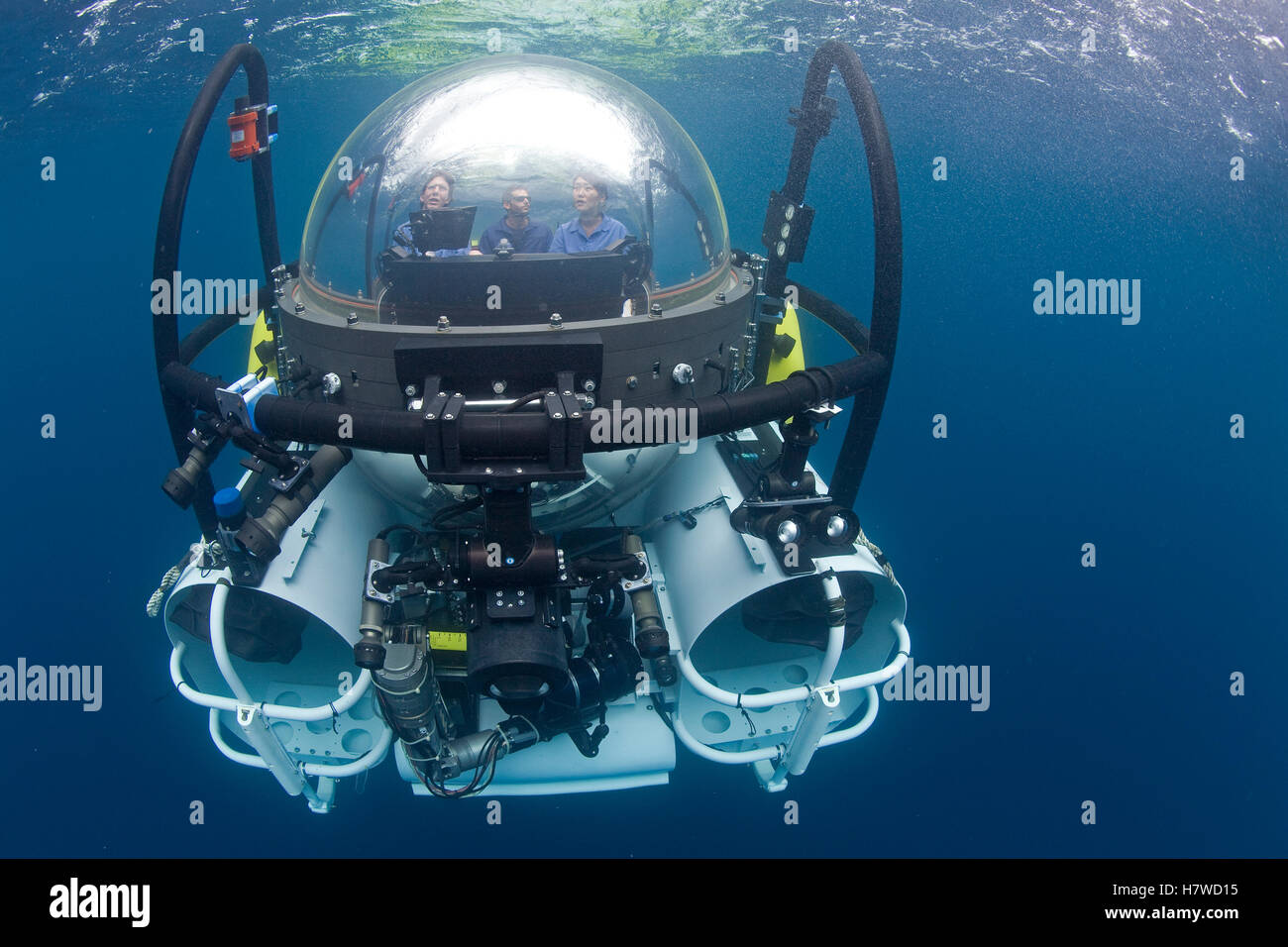 Research submersible submerging to explore hot vents, Danzante Island ...