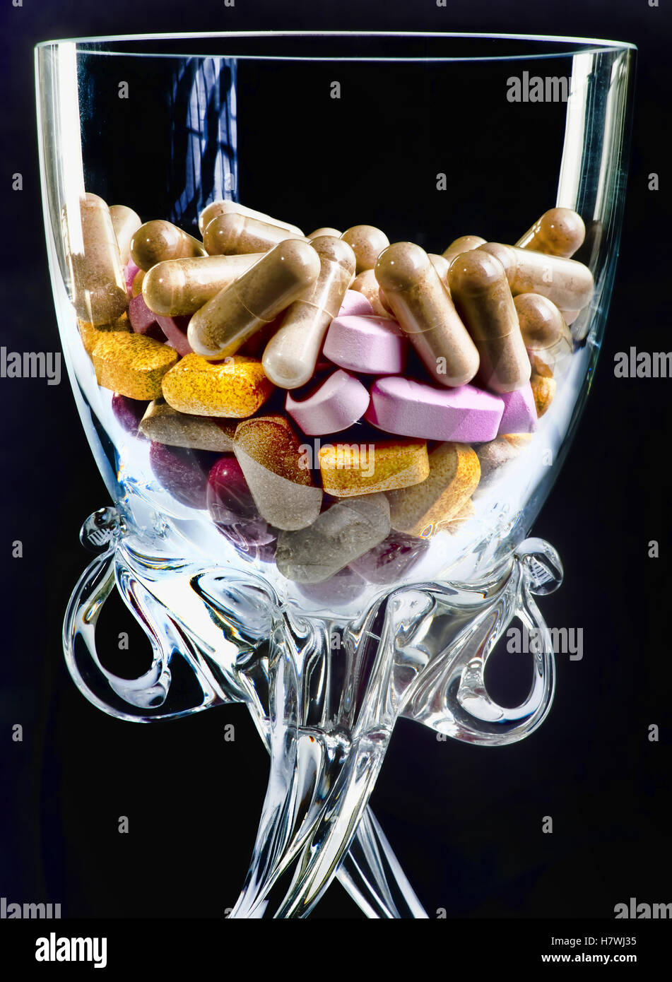 Drug overdose prevention hi-res stock photography and images - Alamy