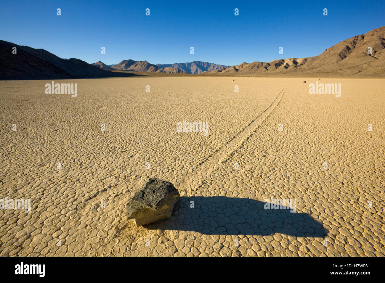 Racetrack Playa with mysterious 'sailing stones', Death Valley National ...