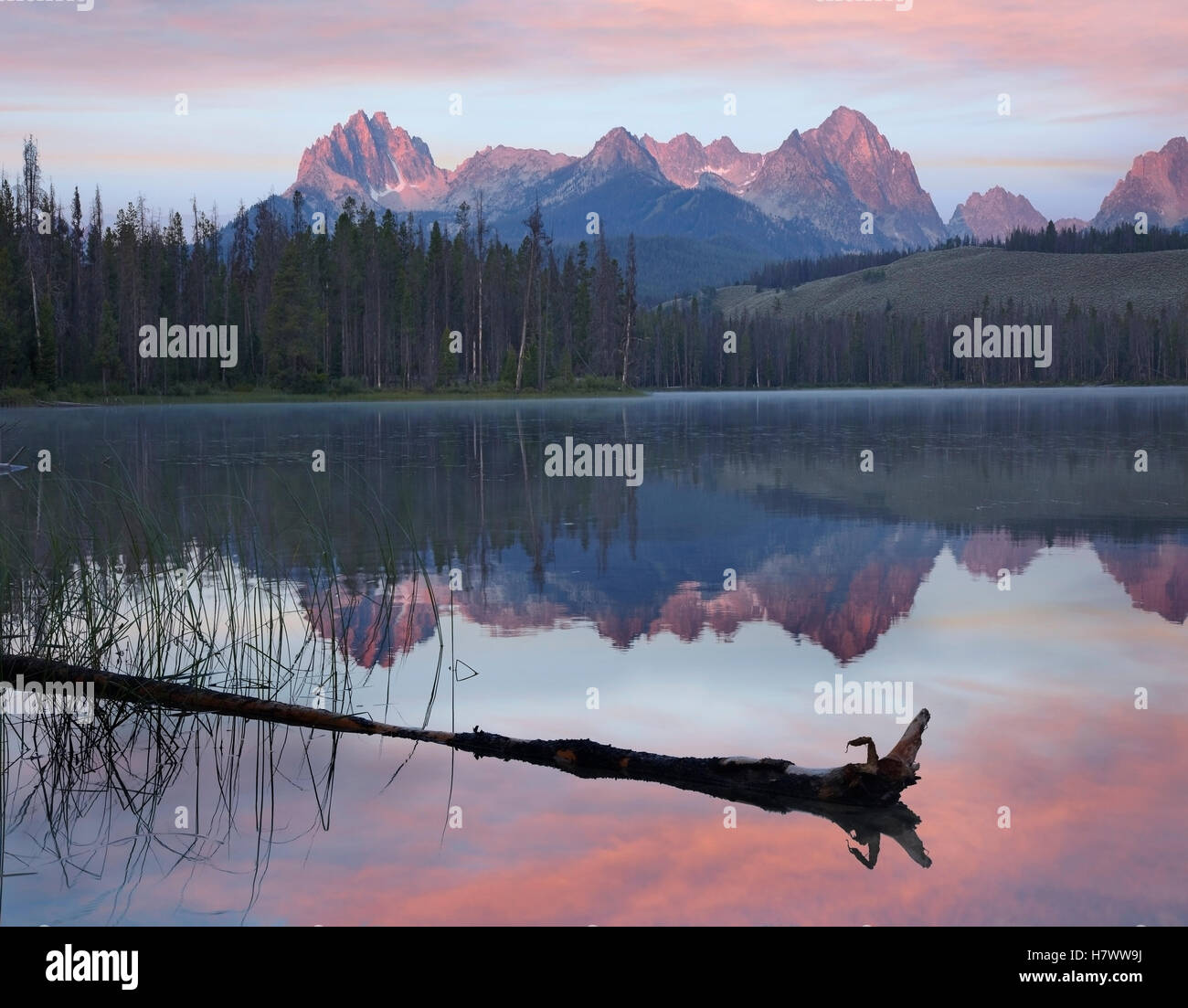 Little Redfish Lake and Sawtooth Range, Sawtooth National Recreation ...