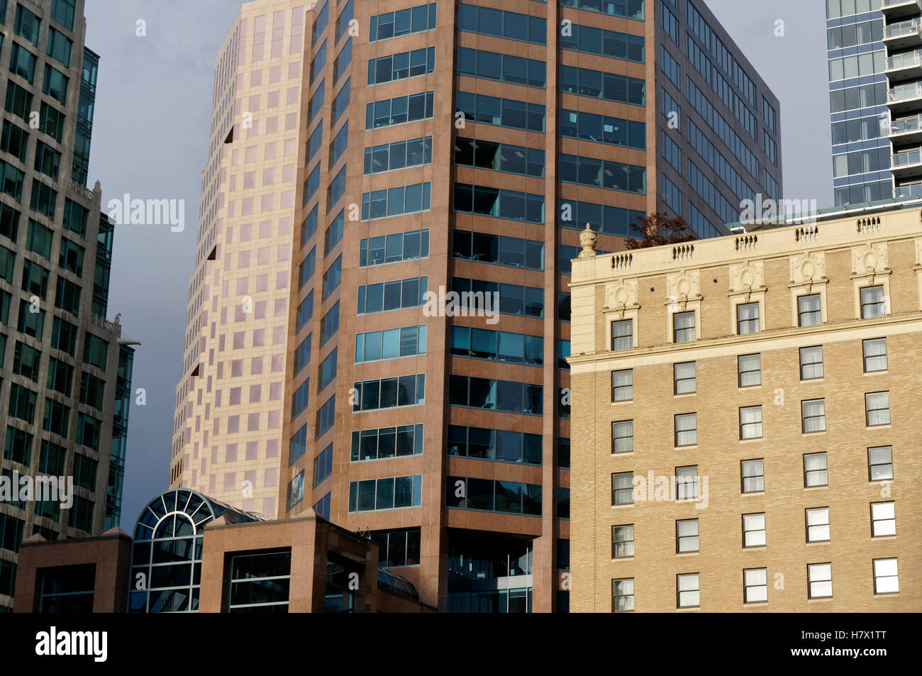 Modern old buildings hi-res stock photography and images - Alamy