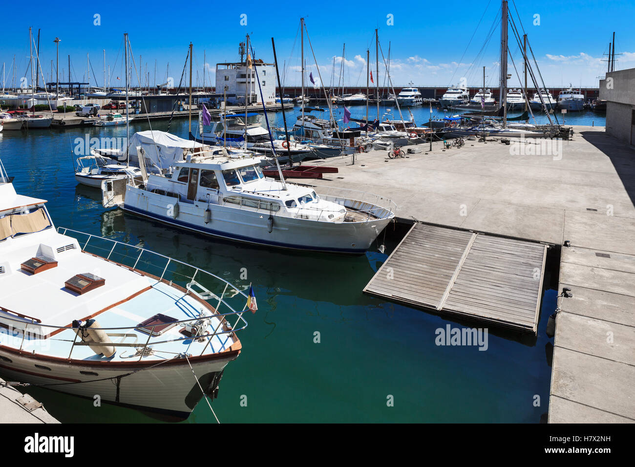 modern yachts docked in a port Stock Photo - Alamy