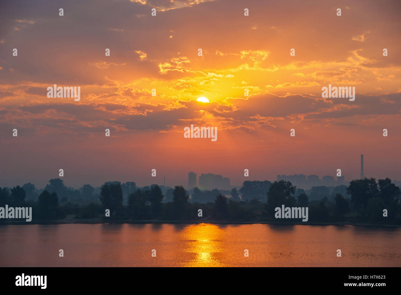 Picture evening sunset houses hi-res stock photography and images - Alamy