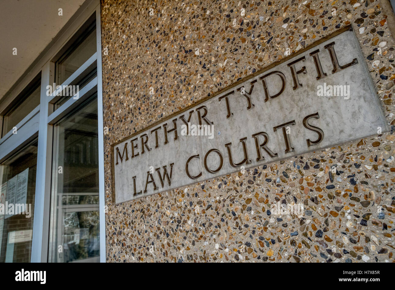 The outside of Merthyr Tydfil Magistrates' Court Stock Photo - Alamy