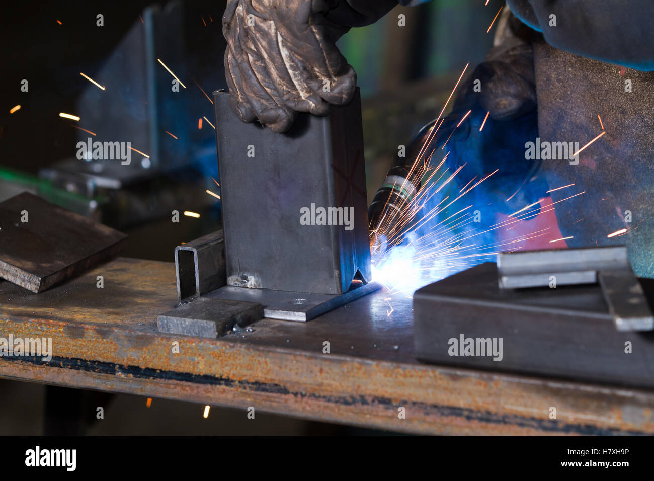 metalworker at work in his workshop Stock Photo - Alamy