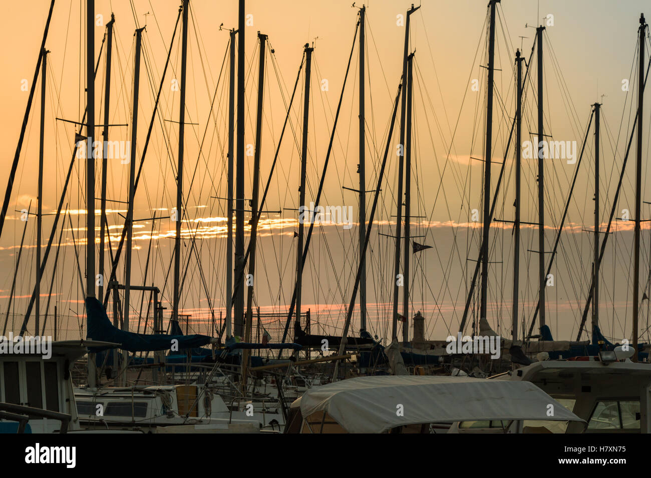 Dock seaside at sunset hi-res stock photography and images - Alamy