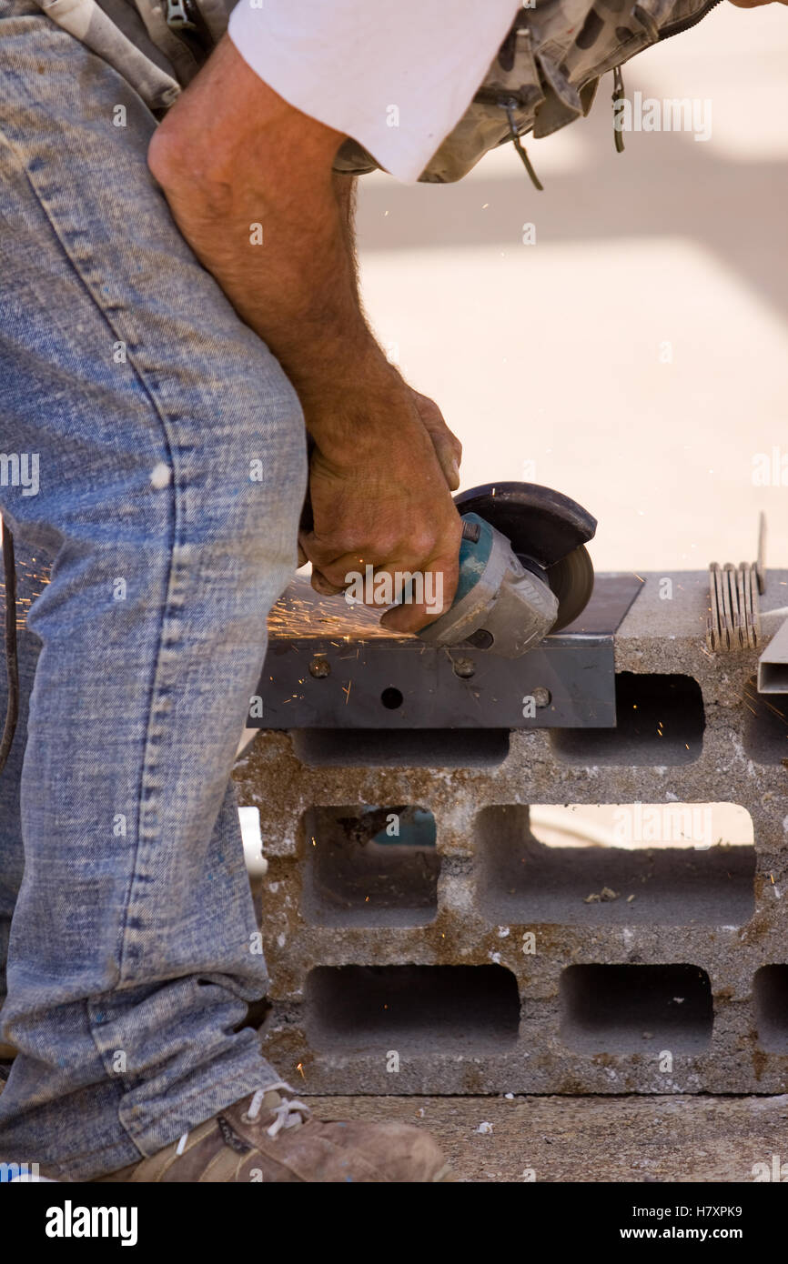 bricklayer at work in a building site Stock Photo - Alamy
