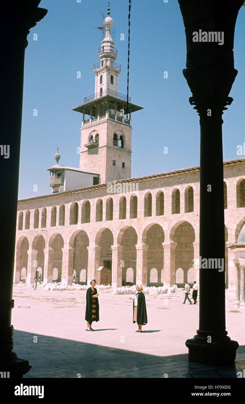 The inner courtyard of the Umayyad Mosque in the syrian city of ...