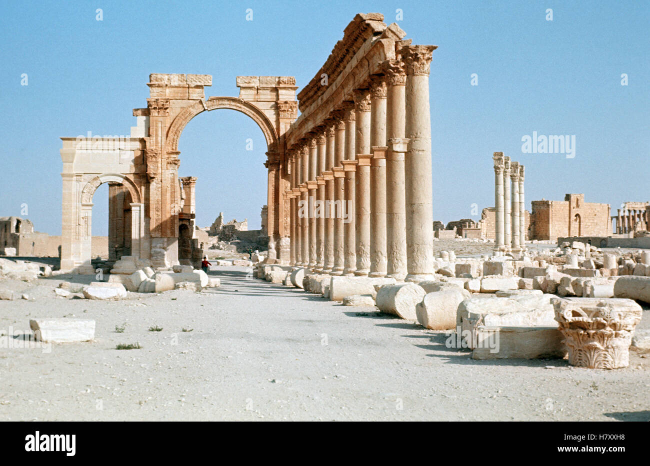 The "Monumental Arch of Palmyra" at the ancient Syrian city of Palmyra ...