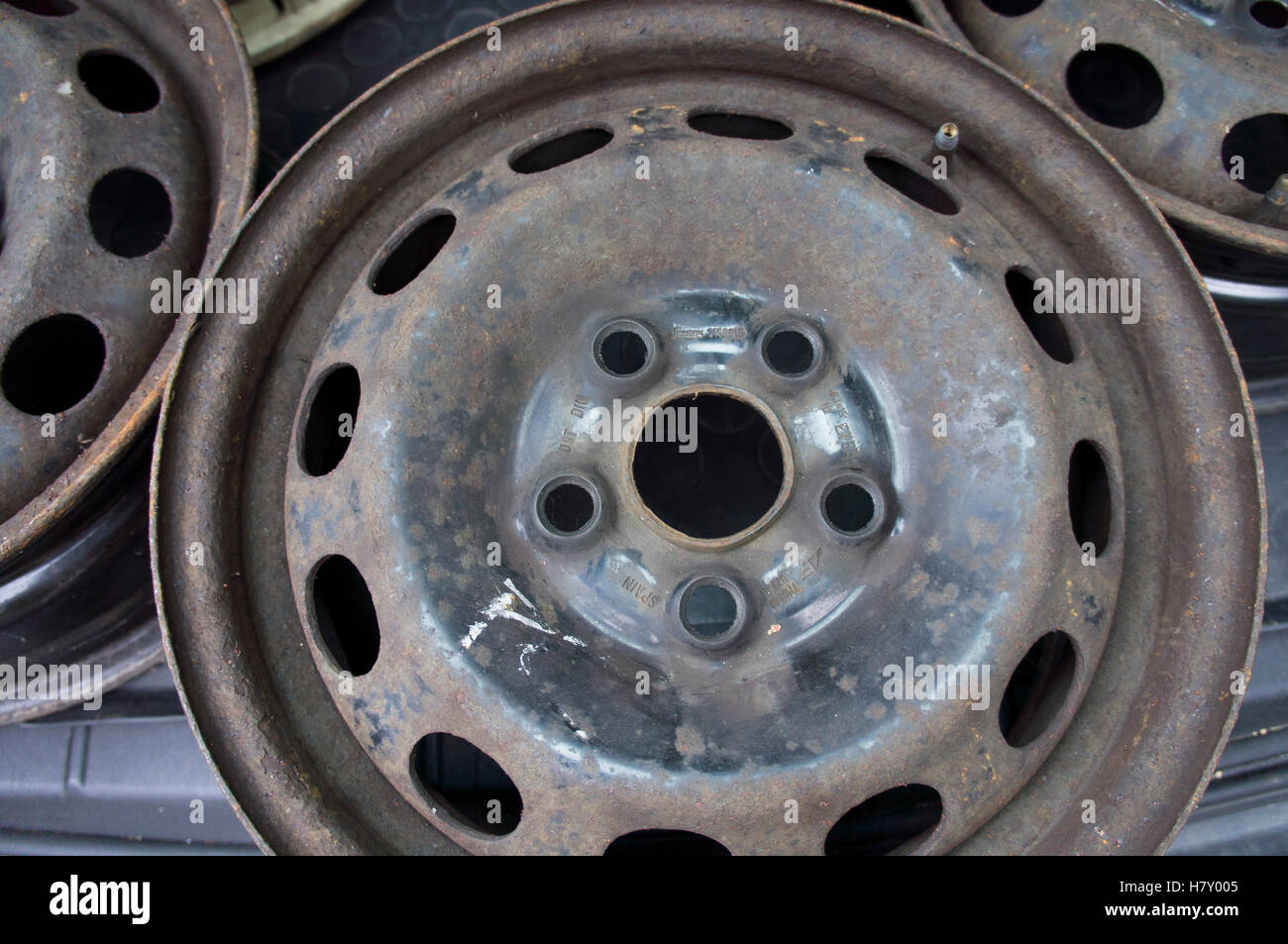 car steel wheel, rim Stock Photo - Alamy