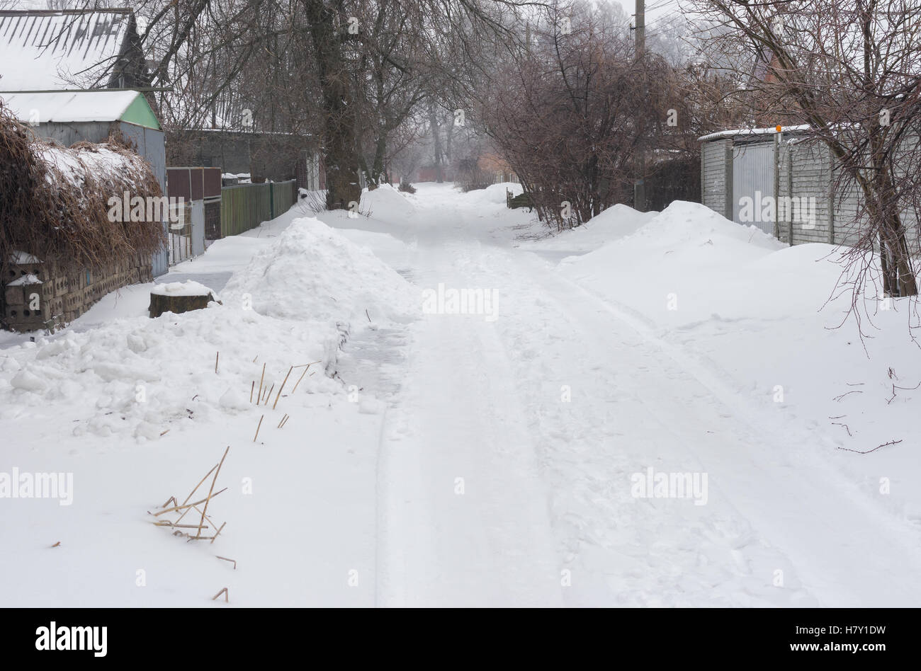 City street covered with snow hi-res stock photography and images - Alamy