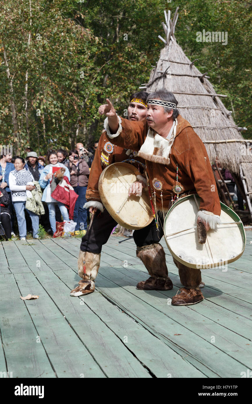 Aborigine People Stock Photos & Aborigine People Stock Images - Alamy