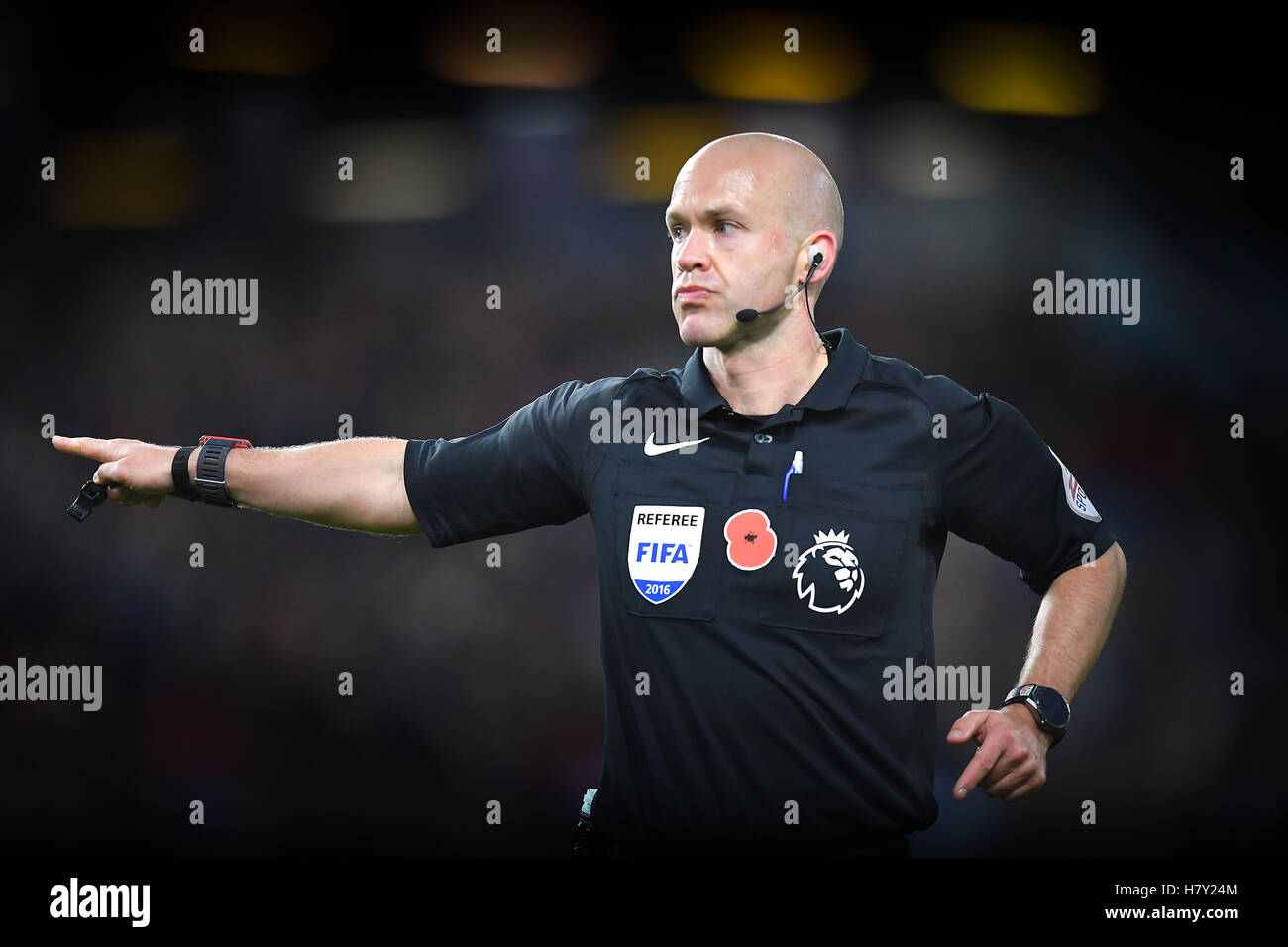 Referee Anthony Taylor Stock Photo - Alamy