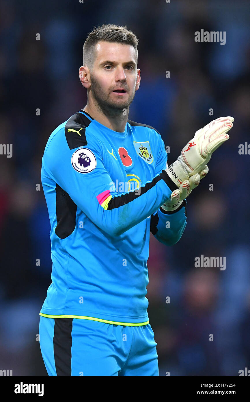 Burnley goalkeeper Thomas Heaton Stock Photo - Alamy