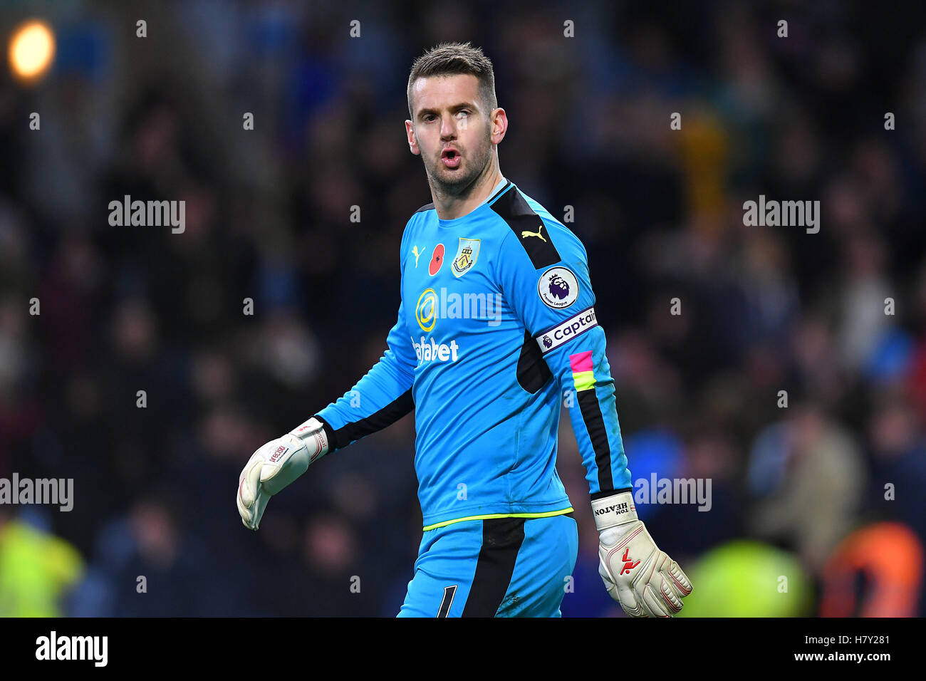 Burnley goalkeeper Thomas Heaton Stock Photo - Alamy