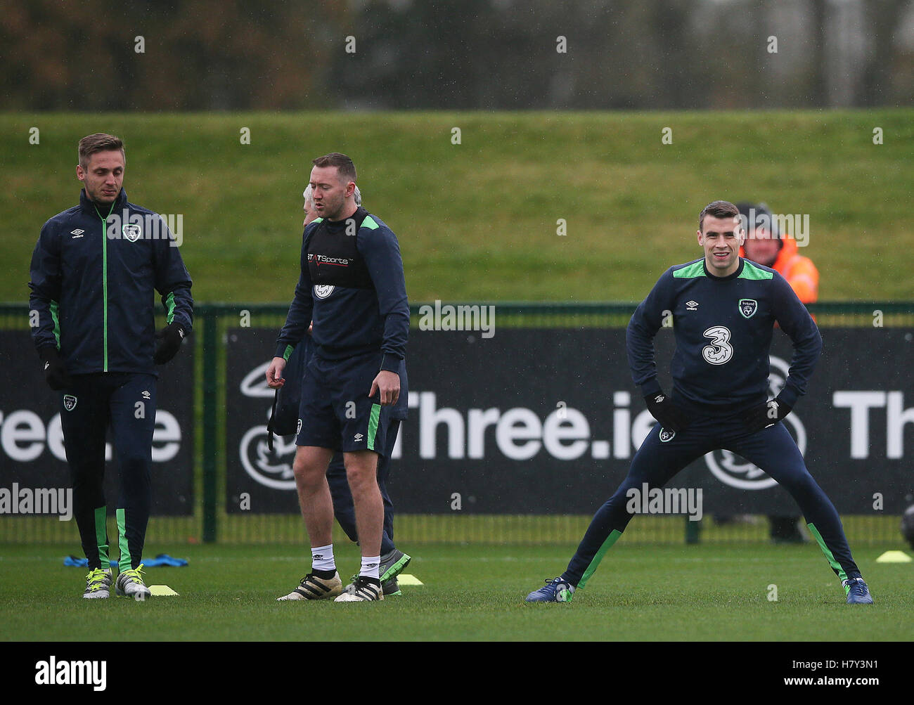 Republic of irelands kevin doyle hi-res stock photography and images ...