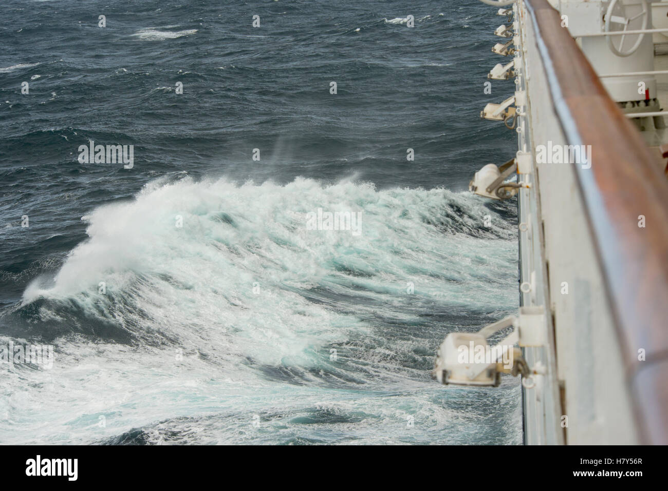 Ocean liner Queen Mary 2 crossing the Atlantic ocean. Rough sea and big ...