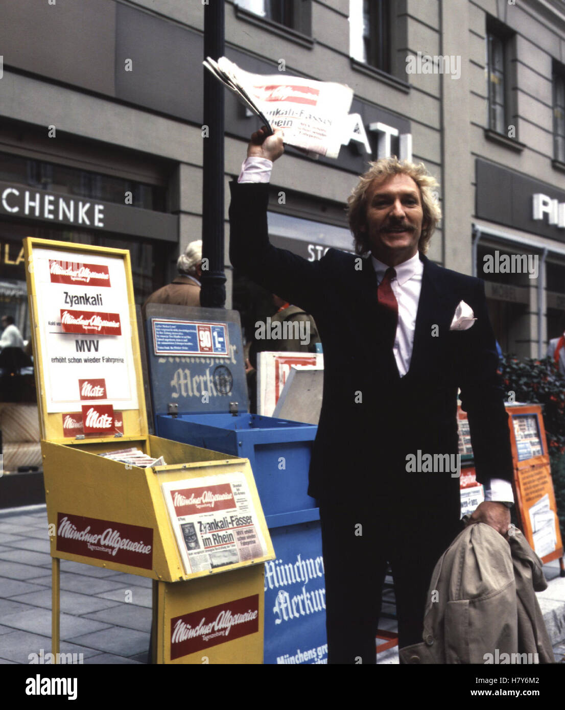 Klatschreporters hi-res stock photography and images - Alamy