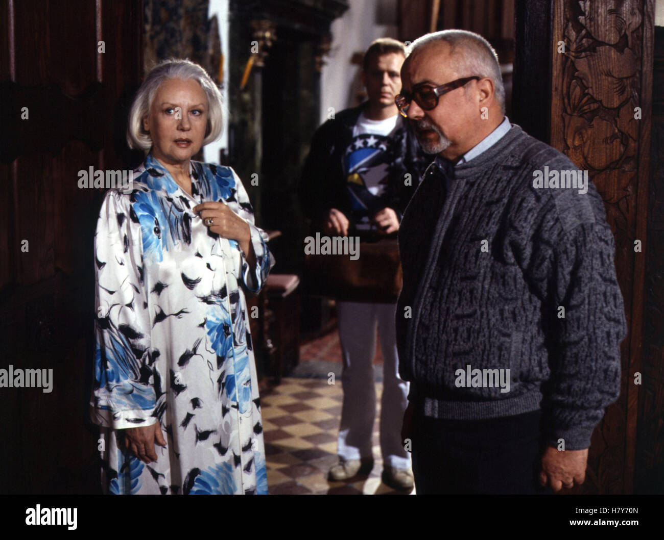 DERRICK: Die Nacht des Jaguars, D 1987, Regie: Jürgen Goslar, DORIS ...