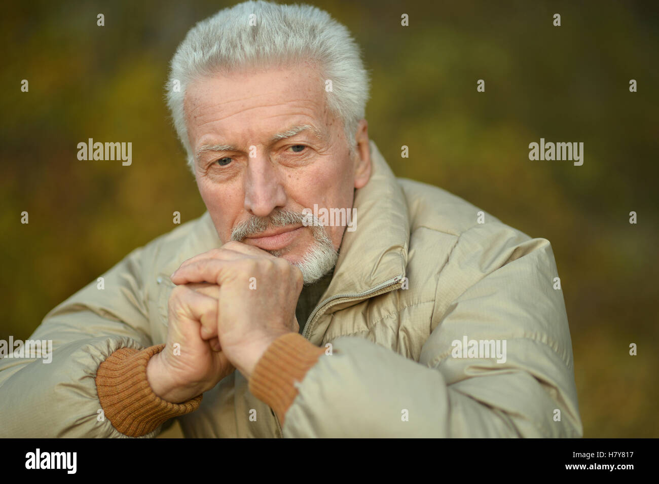 portrait of a senior man Stock Photo - Alamy