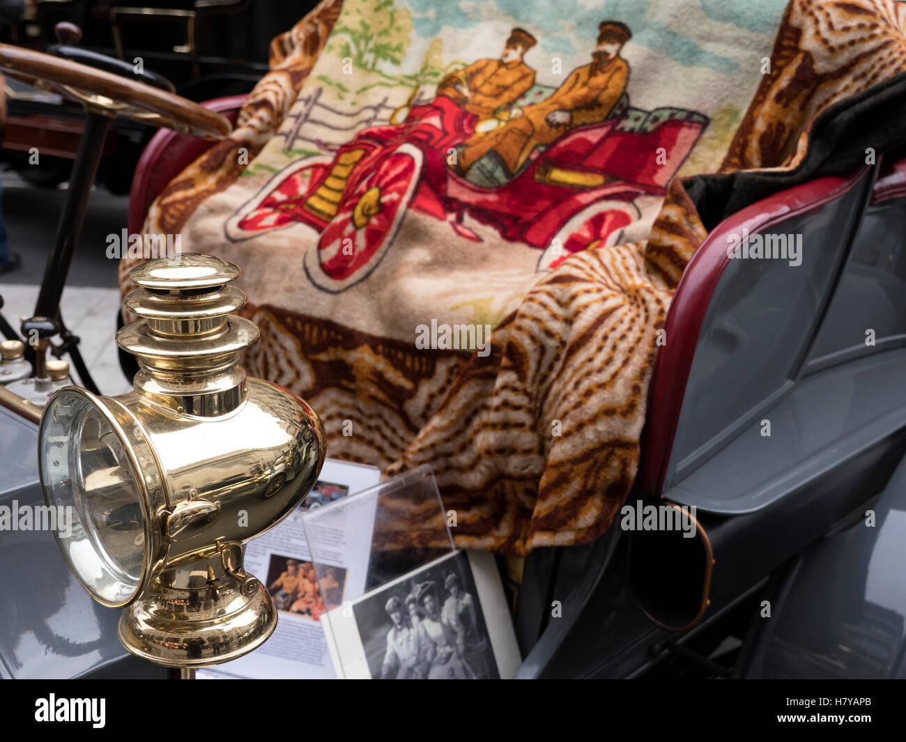 Veteran car lamp Stock Photo - Alamy