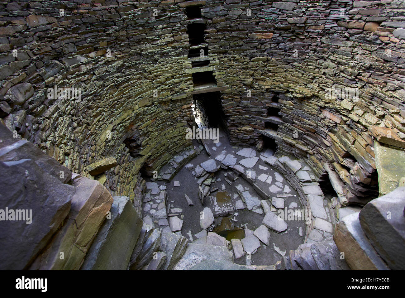 Mousa Broch interior Stock Photo - Alamy