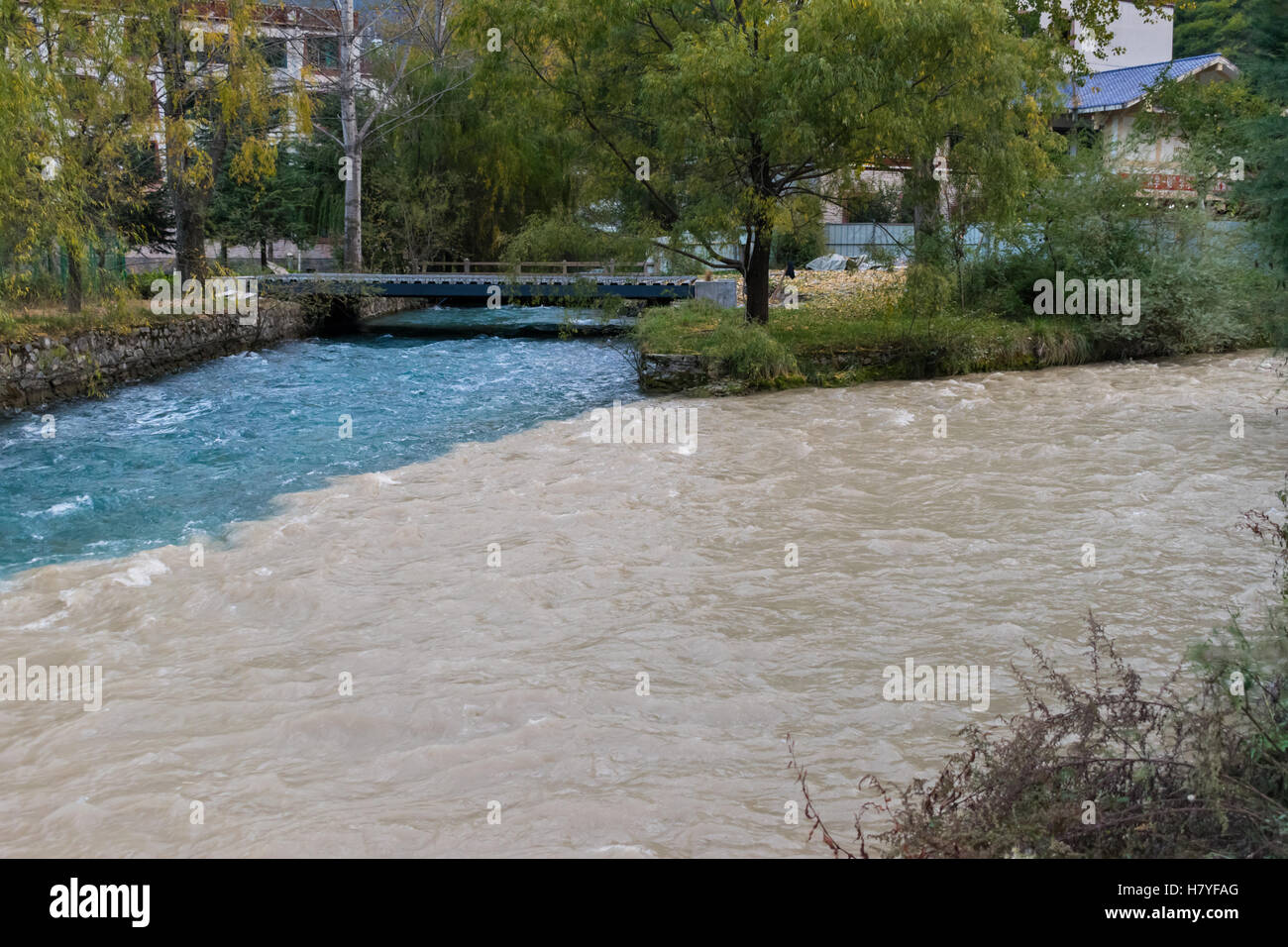 Two rivers merge hi-res stock photography and images - Alamy