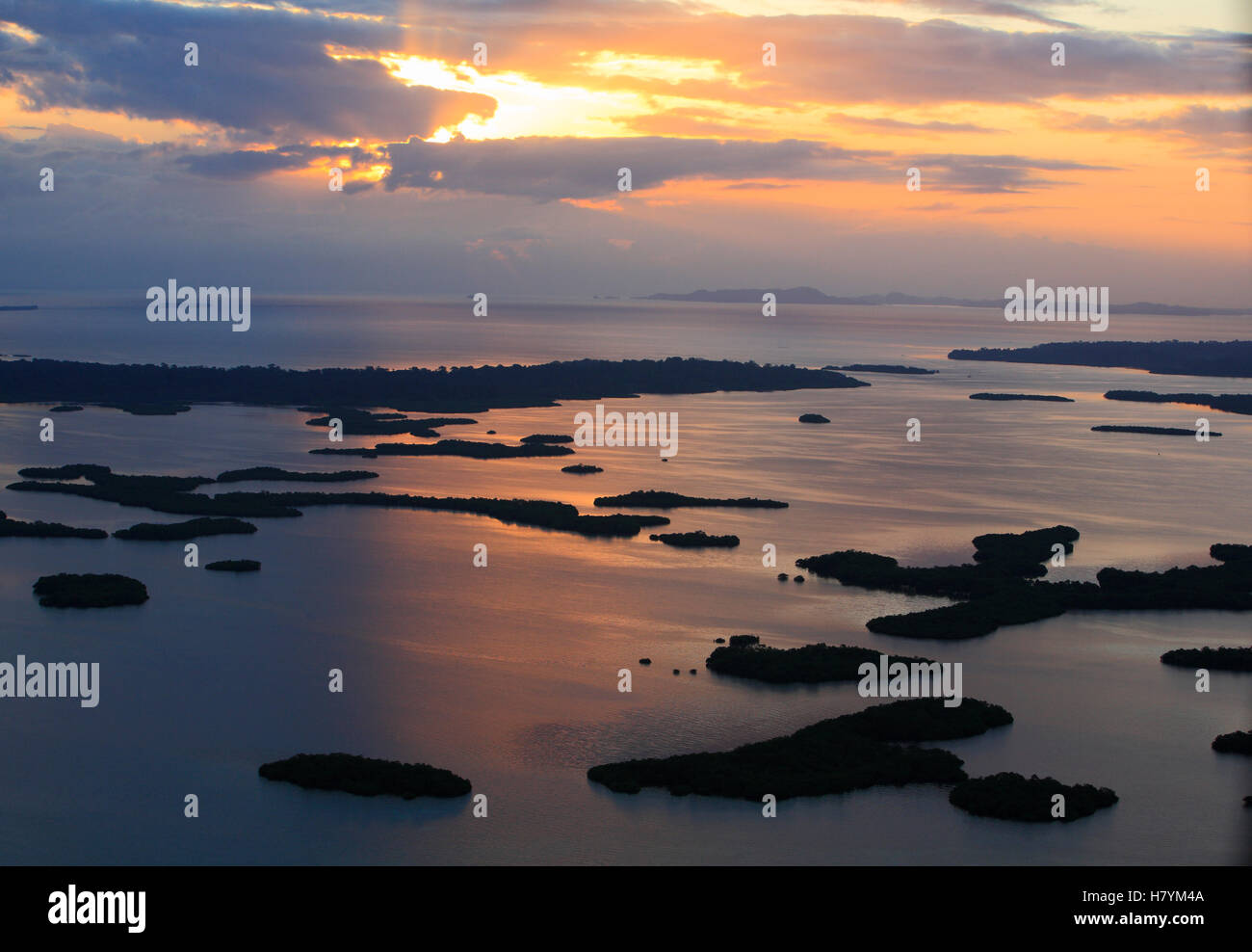 Bastimentos island marine national park hi-res stock photography and ...