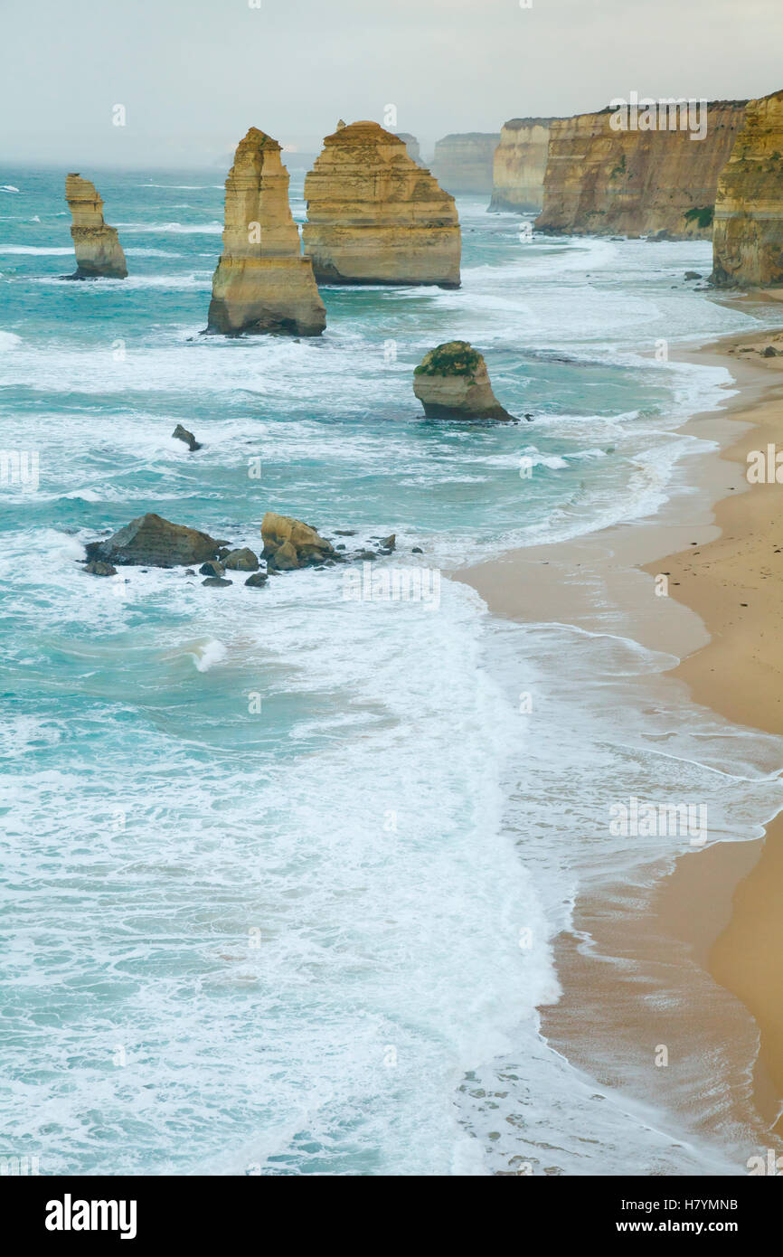 Twelve Apostles limestone stacks, Great Ocean Road, Port Campbell ...