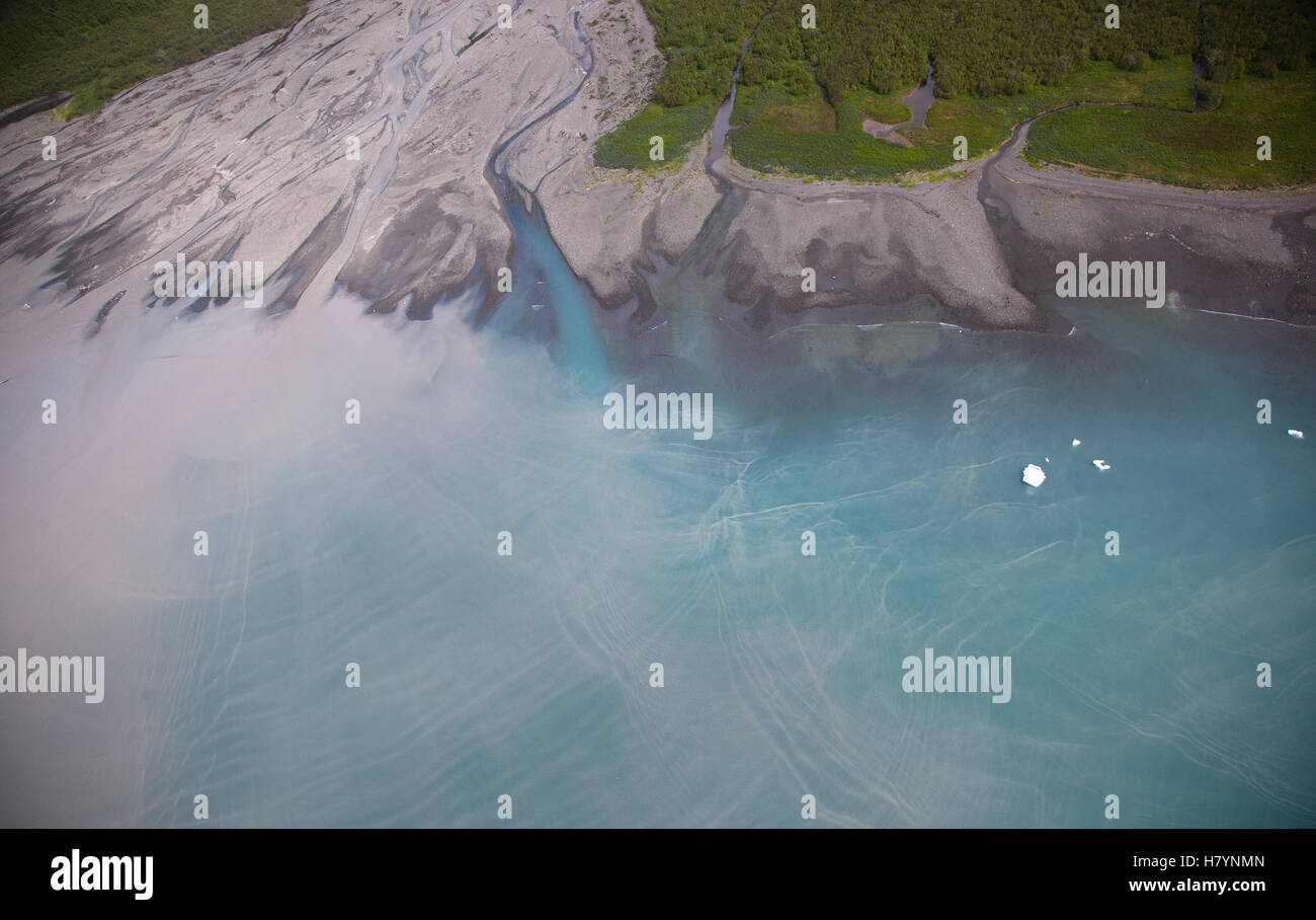 Calahonda Creek and alluvial fan with ice bergs from the Hubbard ...